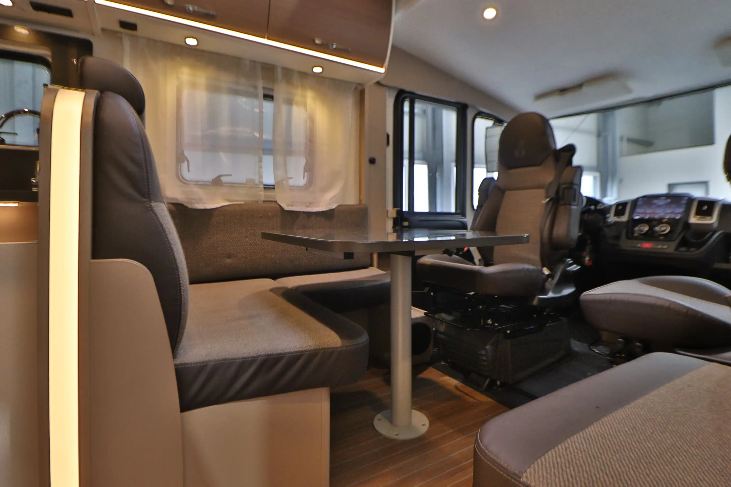 ETRUSCO I 7400 SB beim Wohnmobilpark in Bad Honnef kaufen